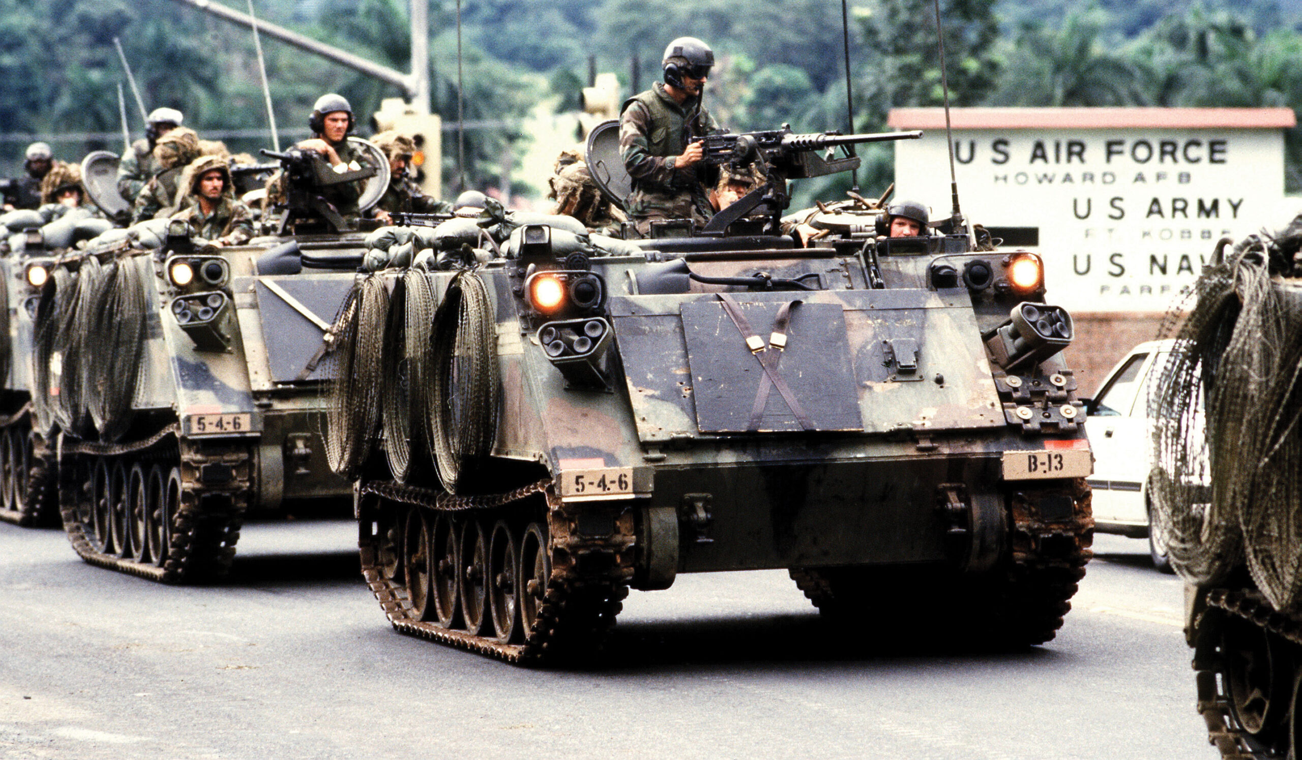 M113 ARMORED PERSONNEL CARRIER - Tucson Military Vehicle Museum